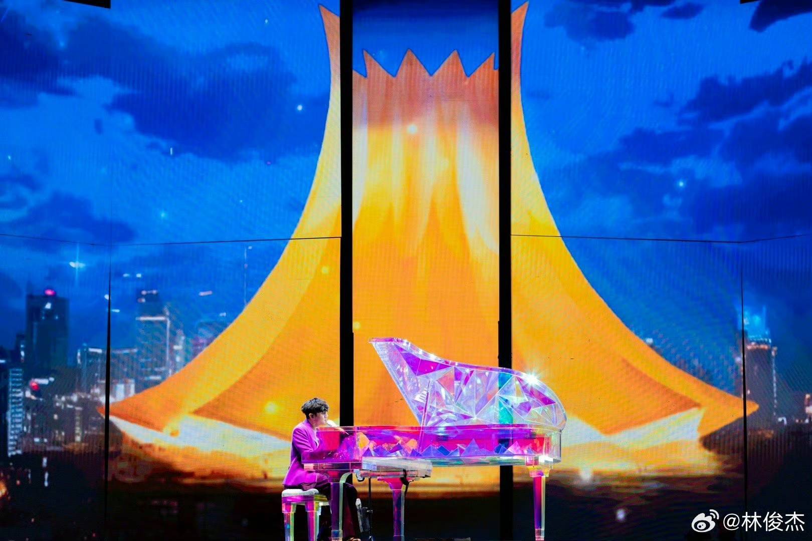 林俊杰JJ20巡演年度最终场 唱响广西南宁将浪漫进行到底 - 360娱乐，你开心就好