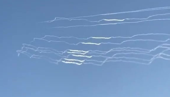 福建民众拍实弹演练