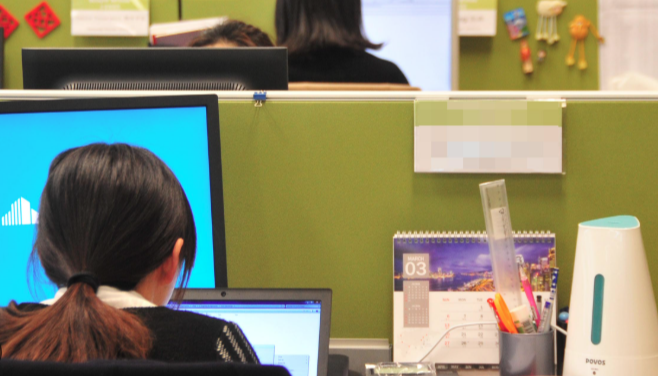 委员呼吁保证加班费